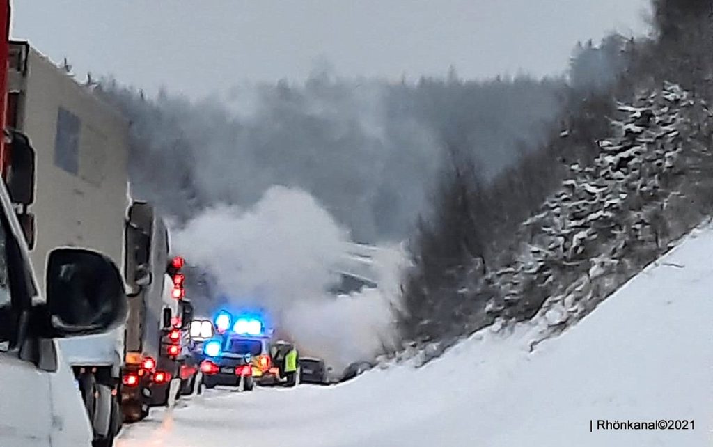 UPDATE – Autofahrerin verunglückt tödlich – Eine Frau verletzt ...