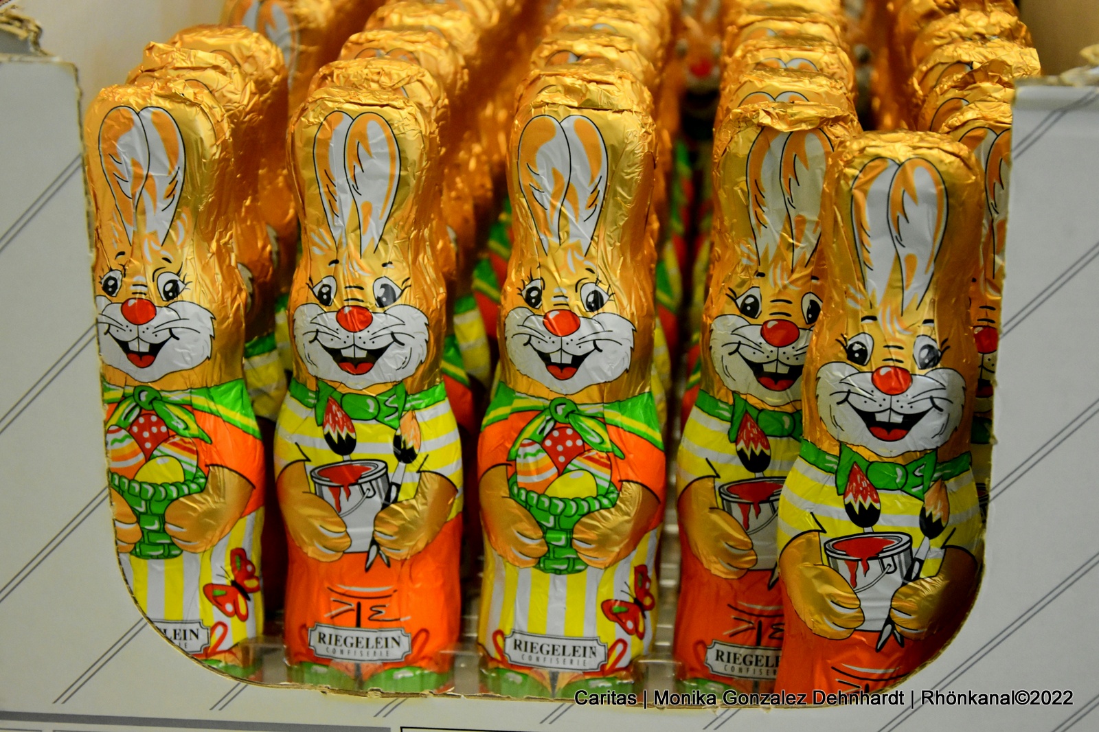 Caritas freut sich über Oster-Spende – Groma Fulda verteilt süße ...