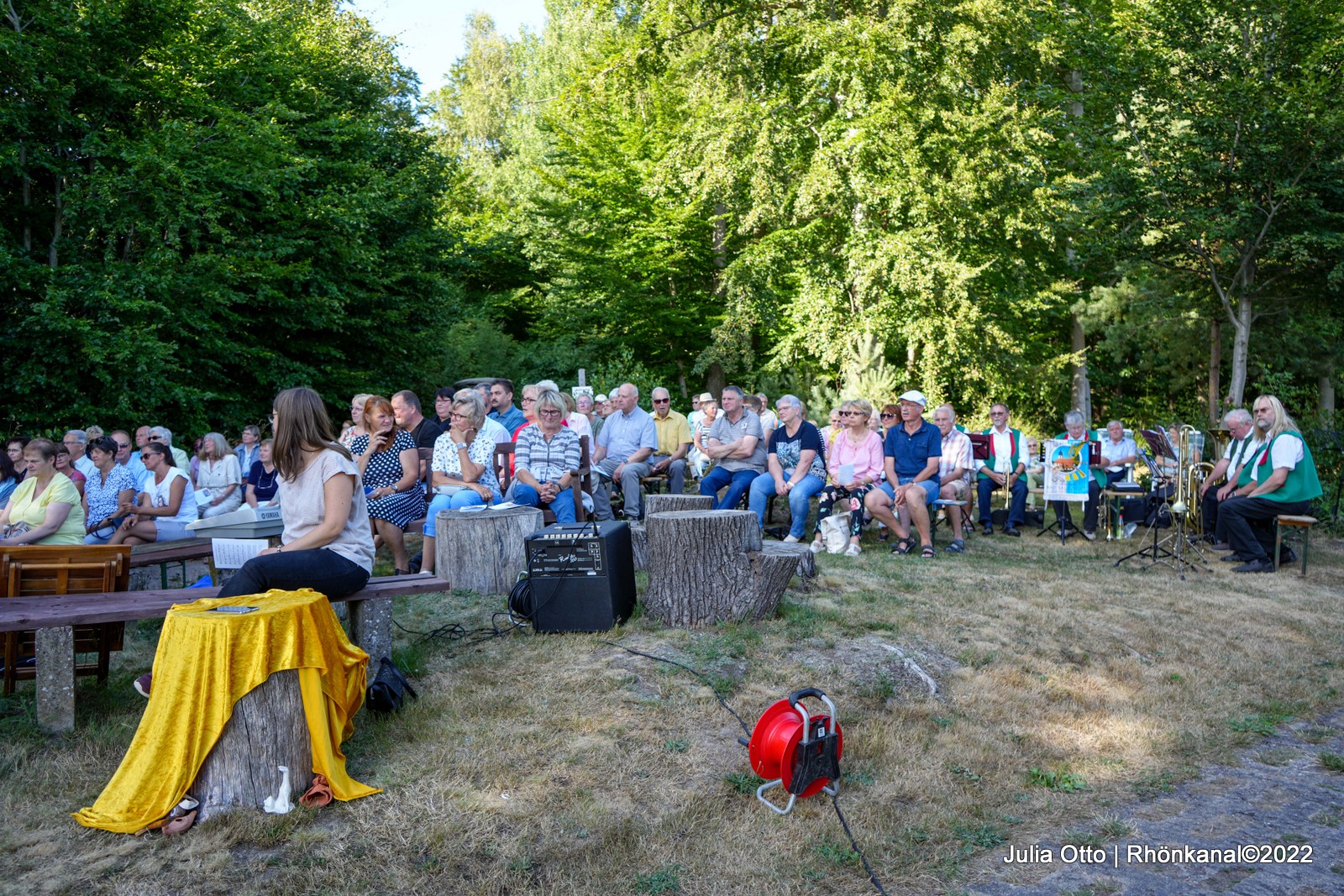 Willkommen – gelungener Auftakt der Abendgottesdienste in Dönges ...