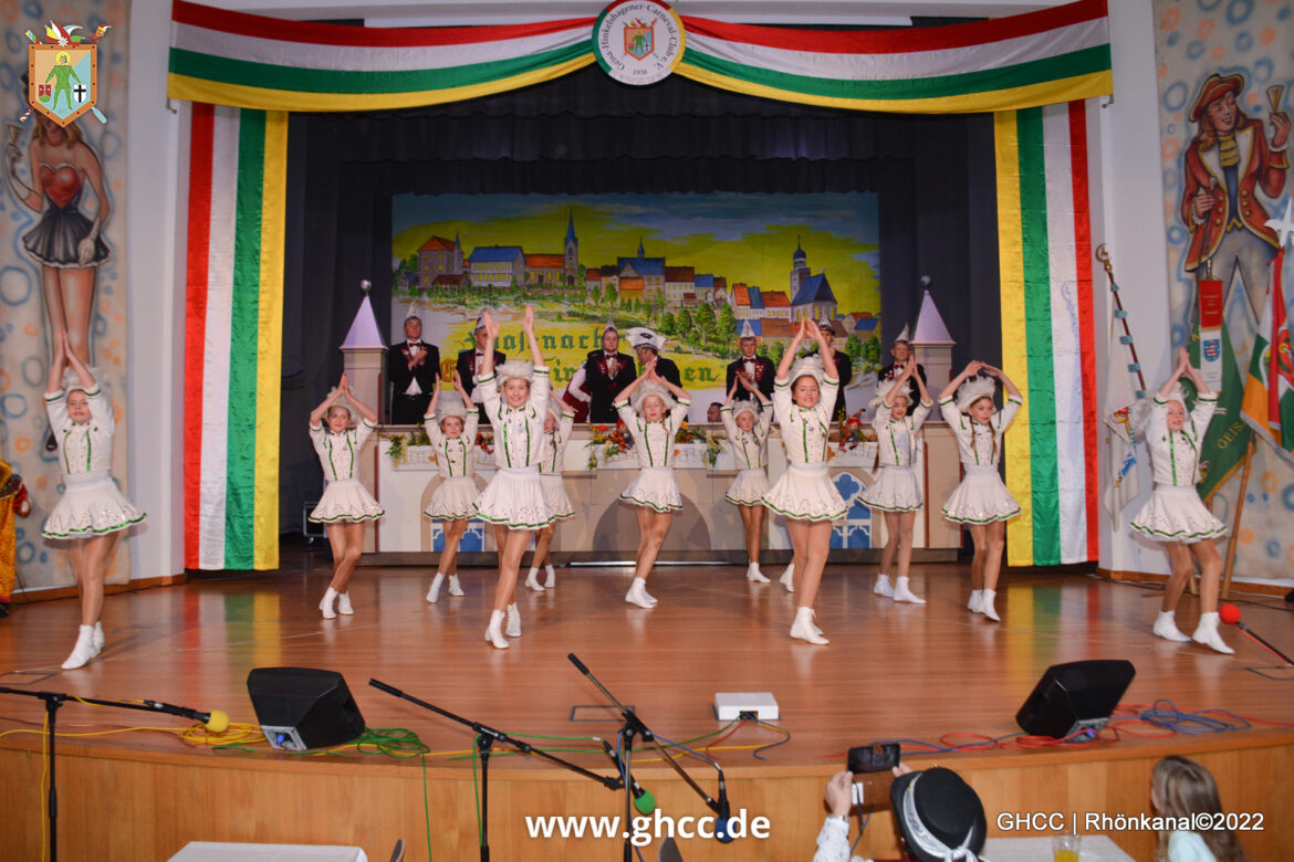 Viel Glitzer & Gelächter – Geisa startet in die närrische Saison ...