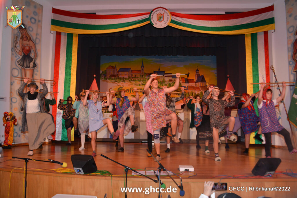 Viel Glitzer & Gelächter – Geisa startet in die närrische Saison ...