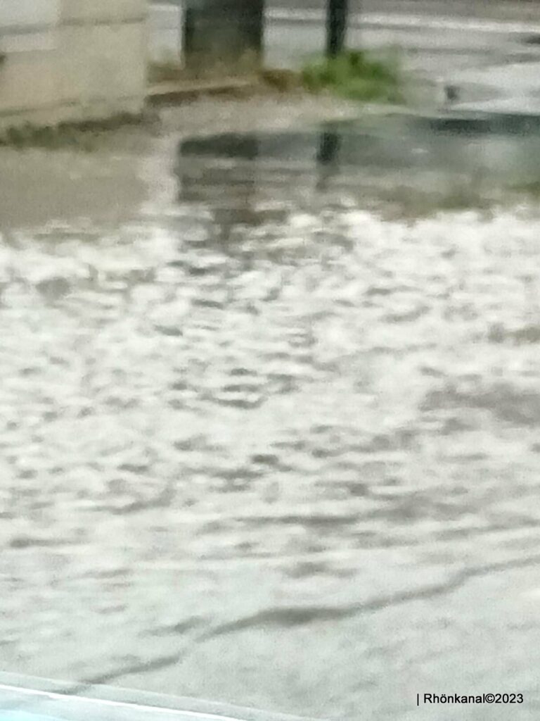 Meiningen erneut überflutet – Überschwemmungen & Schlamm im Stadtgebiet ...