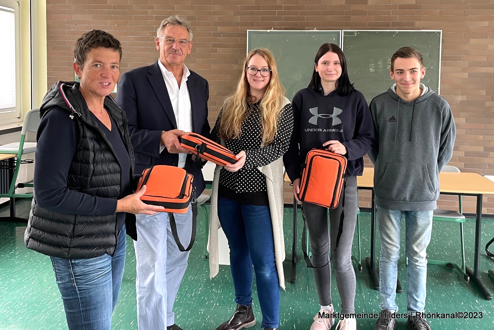 DRK-Zertifikate für 30 Schulsanitäter an der Mittelpunktschule Hilders ...