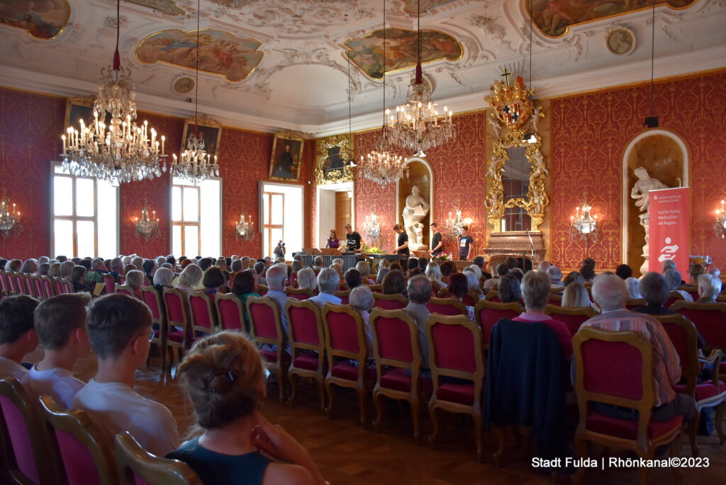 Debütroman „Wo der Name wohnt“ – Fuldaer Literaturpreis geht an Ricarda ...