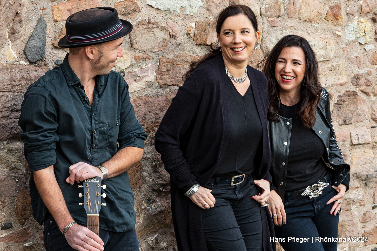 Ein Trio swingt die Bühne – „Sabinett“ im Rhöner Museumsdorf Tann 22.6. ...