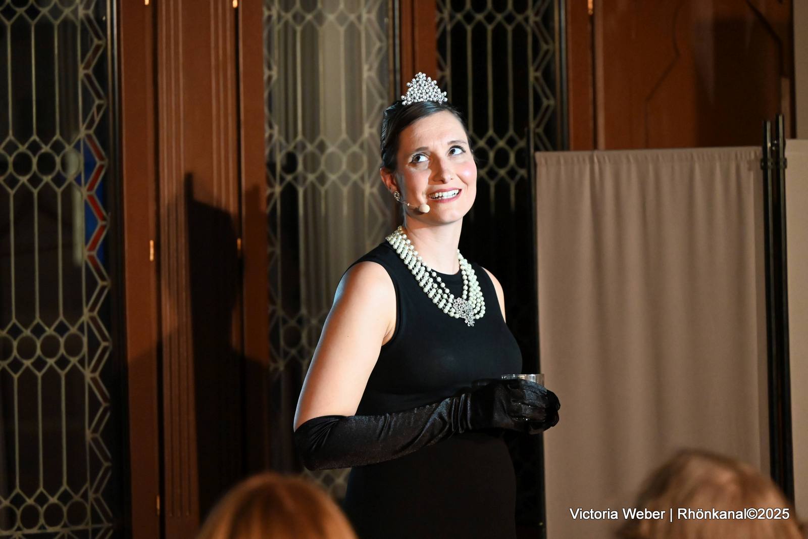 Eine Hommage an Audrey Hepburn: Schauspielerin Daniela Michel ...
