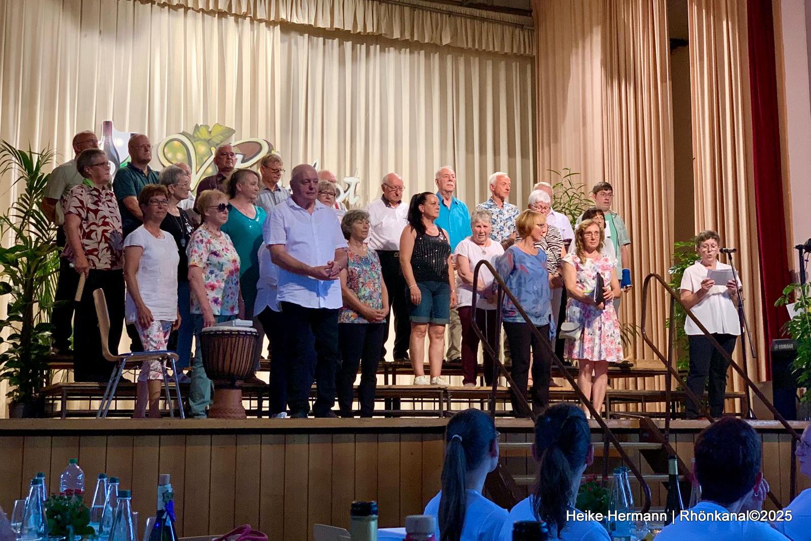 Chöre sorgen für Unterhaltung – Weinfest in Dorndorf 6.9.25 – Rhönkanal ...